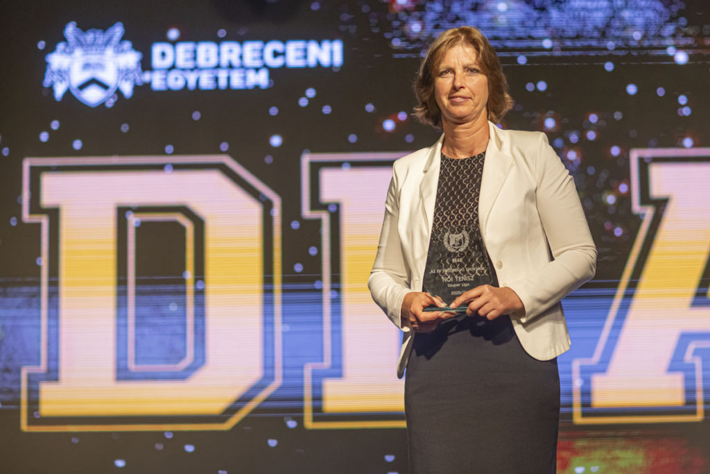 Bágyi Kinga: Büszke vagyok a lányokra - DEAC